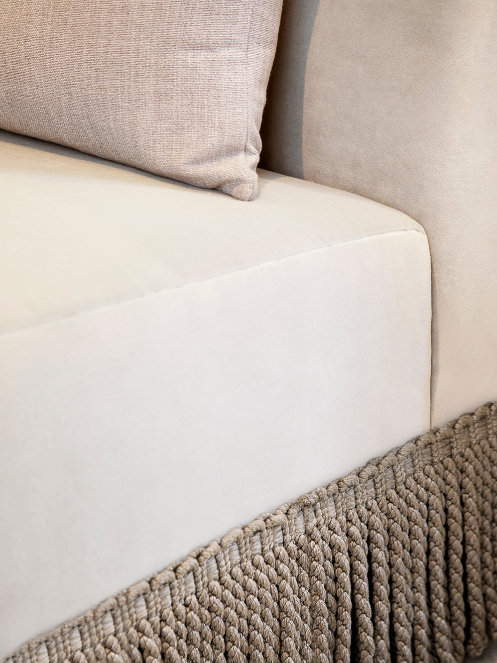 Belcourt Bench - Slate – Laura Hammett Living