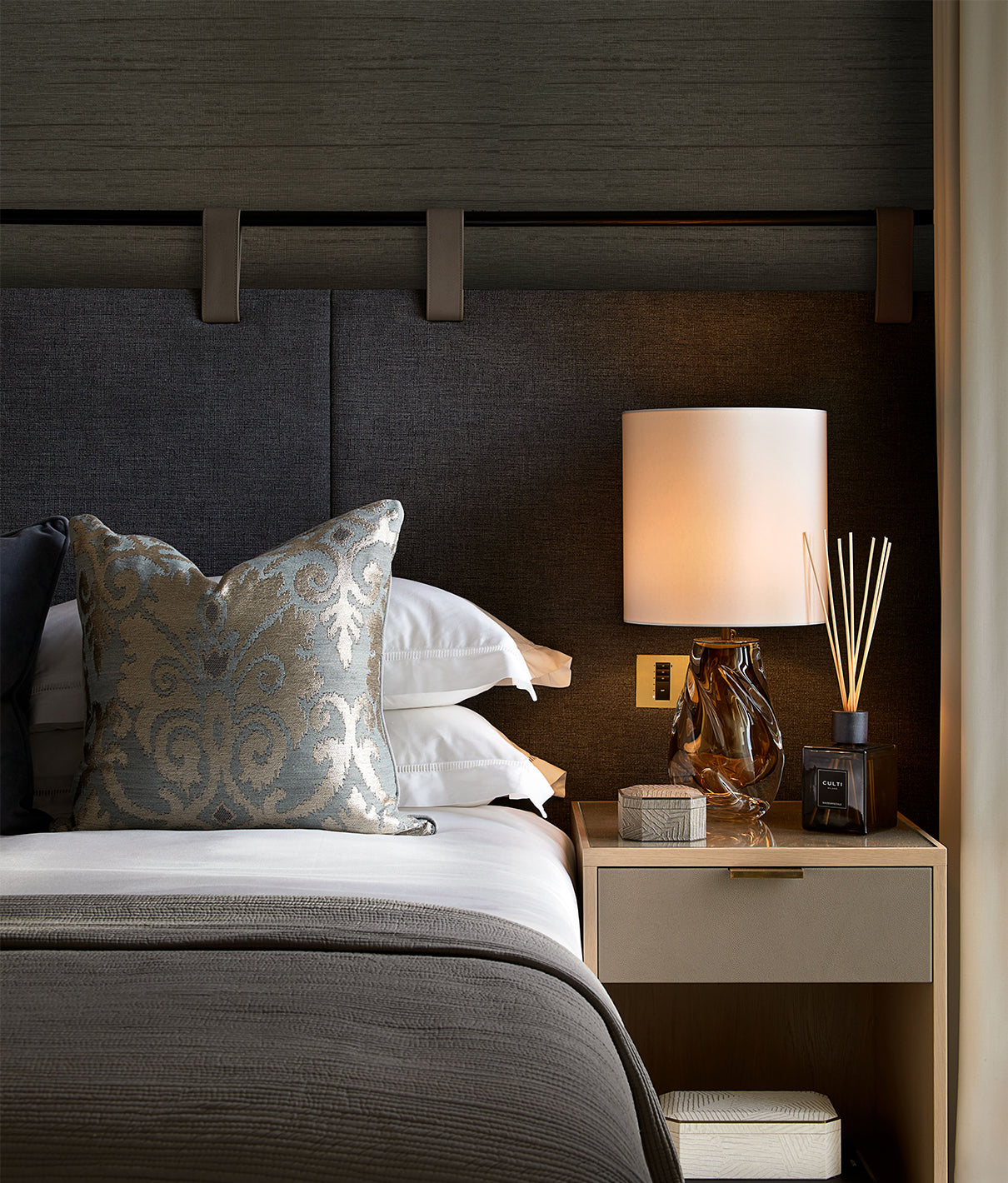 Sable Wallpaper - Smoke – Laura Hammett Living